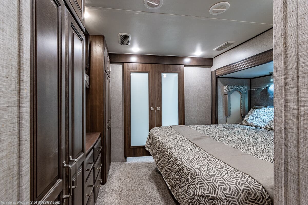 2020 Keystone Alpine 3701FL Bath & 1/2 Model W/ King Bed, Stack W/D ...