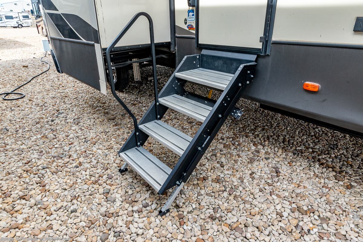 2020 Keystone Alpine 3701FL Bath & 1/2 Model W/ King Bed, Stack W/D ...