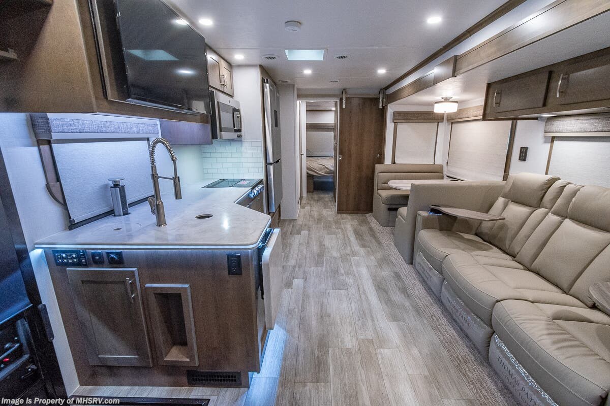 2025 Dynamax Corp Europa 34SS Super C W/ Theater Seats, OH Loft, Black ...