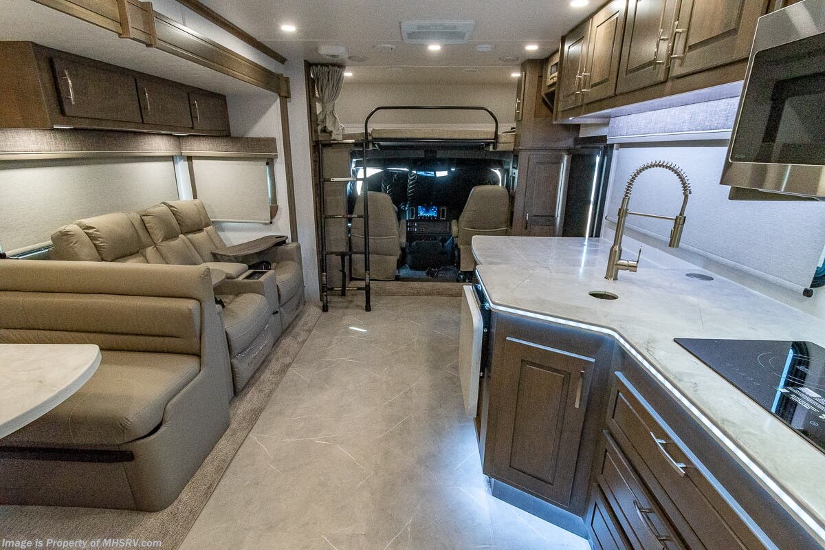 2025 Dynamax Corp DX3 37BD RV for Sale in Alvarado, TX 76009 | MHS42618 ...