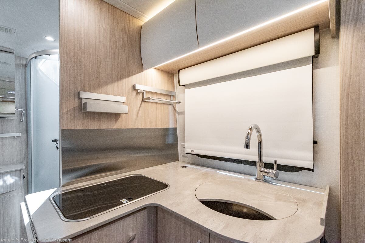 2022 Leisure Travel Unity U24MB Luxury RV W/ Auto Jacks, Solar, Onan ...