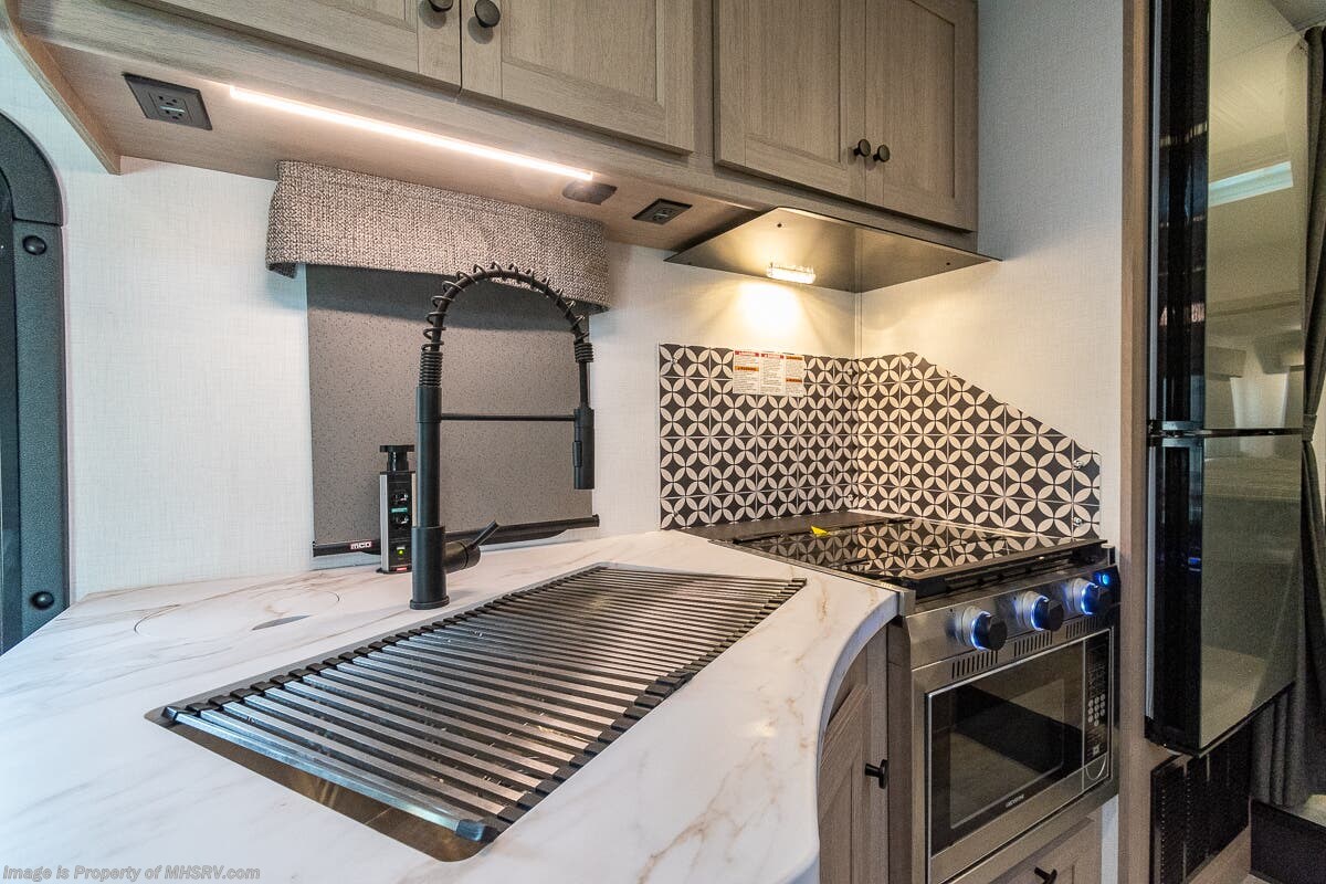 2025 Forest River Forester Classic 2501TSF W/ Arctic Package, Triple ...