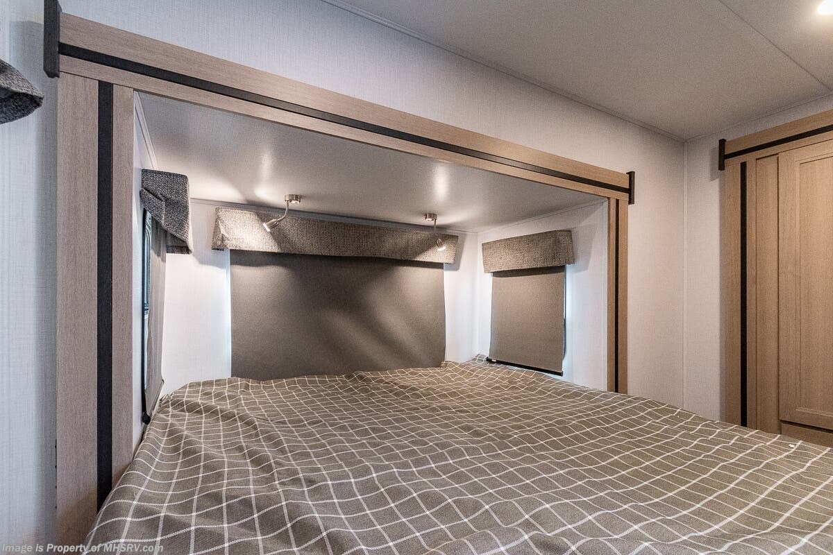 2025 Forest River Forester Classic 2501TSF W/ Arctic Package, Triple ...