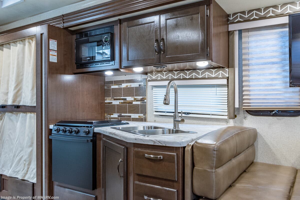 2020 Thor Motor Coach Freedom Traveler A32 Bunk Model RV W/ King Bed ...