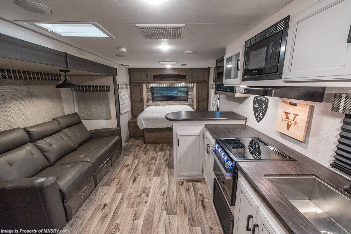 2022 Venture RV Stratus SR231VRB Trailer W/ Theater Seats, Oven, 50 Amp & More