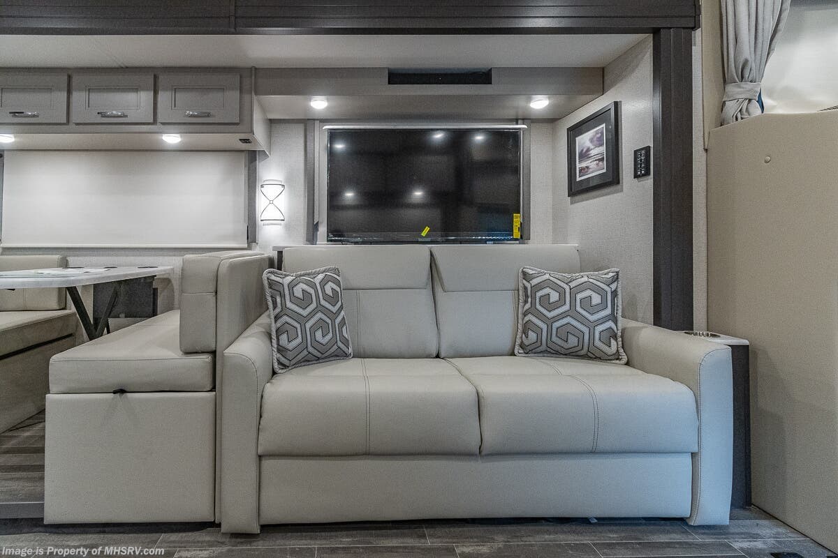 2025 Thor Motor Coach Inception 38FX Super C W/ Solar System, Theater ...