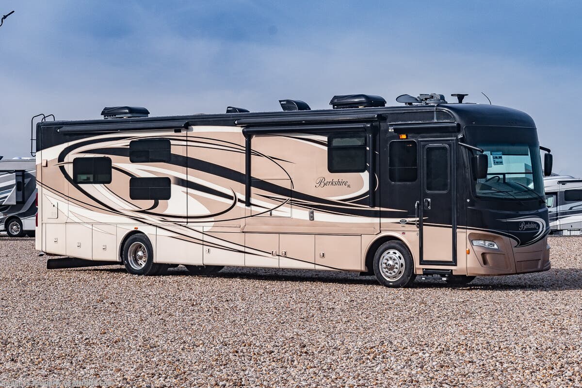 2015 Forest River Berkshire XL 40BH RV for Sale in Alvarado, TX 76009 | MHS3268C | RVUSA.com ...