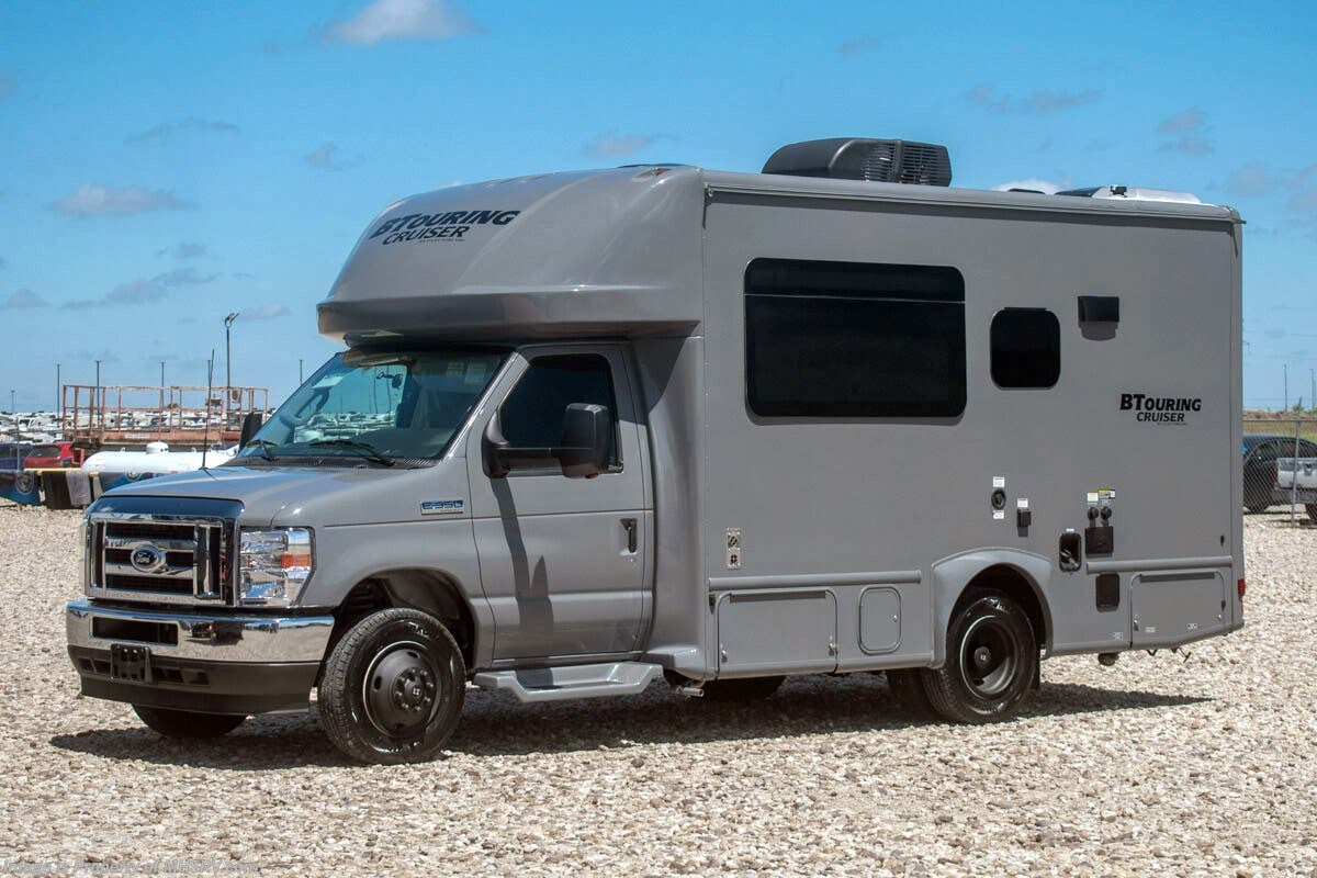 2026 Gulf Stream BTouring Cruiser 5210B W/ Solar, Entertainment Center ...