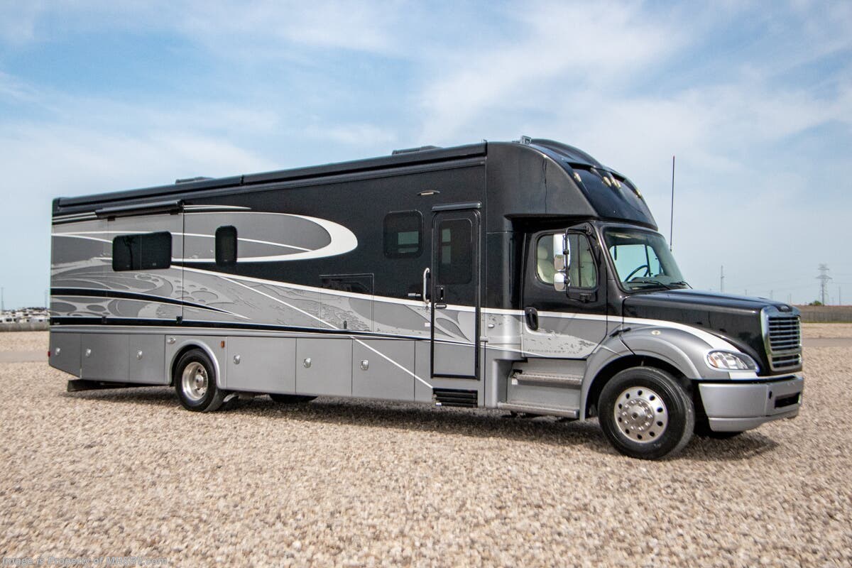 2018 Dynamax Corp Dynaquest XL 37RB Bath & 1/2 Super C RV W/ Theater ...