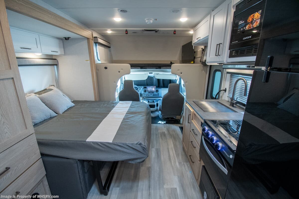 2026 Thor Motor Coach Outlaw Toy Hauler 29T Toy Hauler W/ SmoothTECH ...