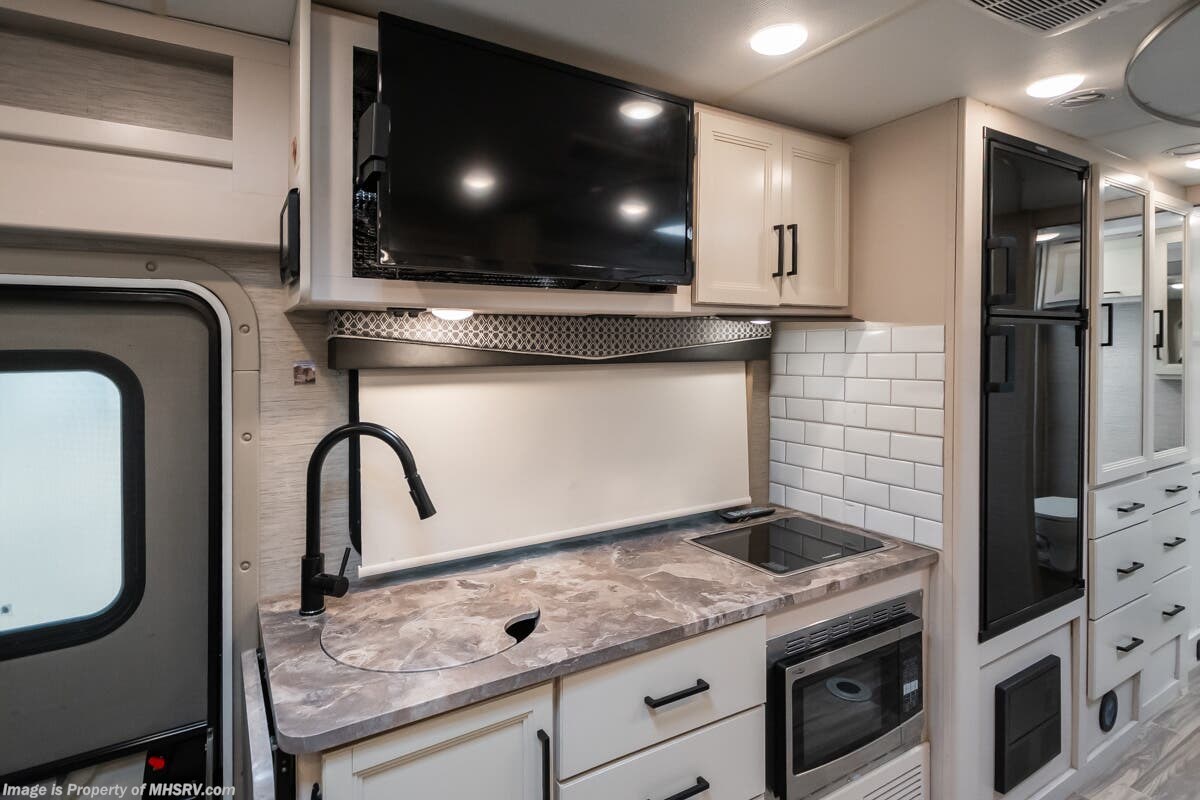 2022 Thor Motor Coach Vegas RUV 24.4 RV W/ OH Loft, Onan Gen., 3 Camera ...