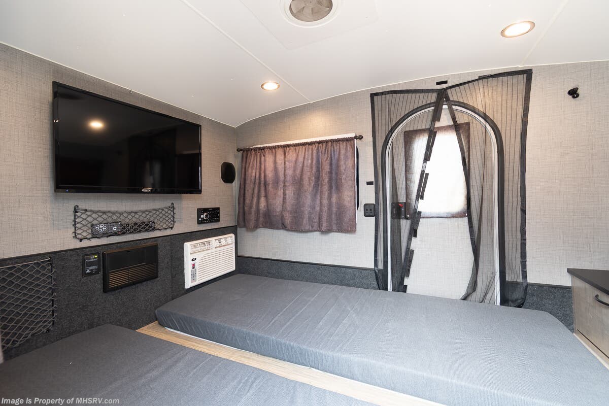 2019 inTech Luna Luna Travel Trailer W/ Ext. Grill, Power Solid Surface ...