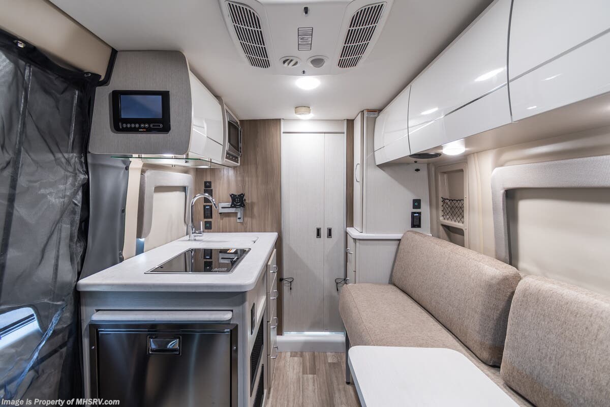 2024 Thor Motor Coach Rize 18M RV W/ Solar, Onan Gen., Truma Water ...