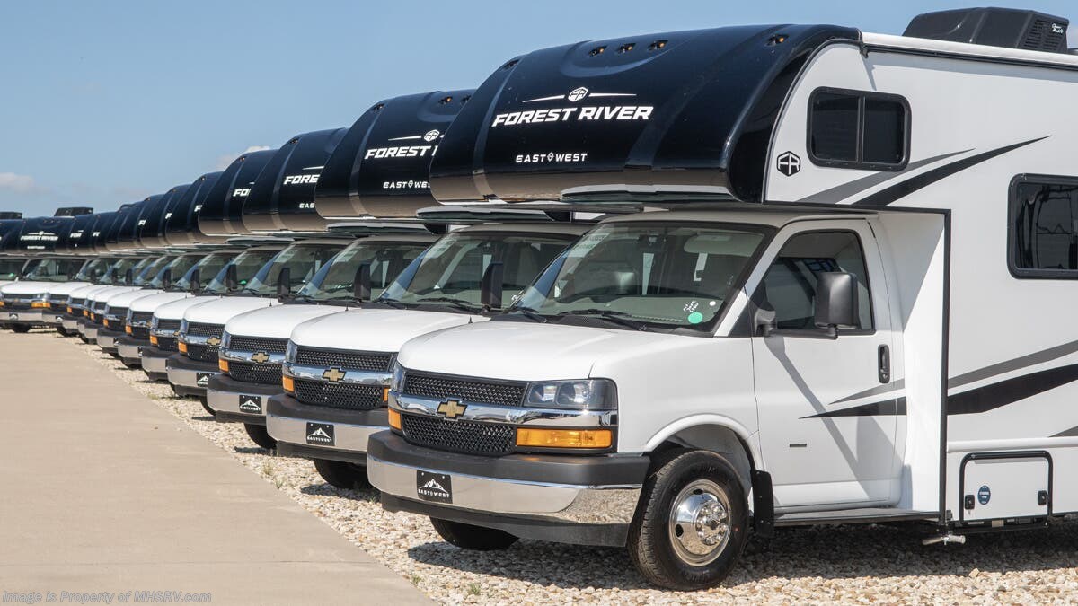 2025 OGV Luxury Coach V-RV 5RLA Luxury AWD B Van RV W/ 1080Ah Lithium ...