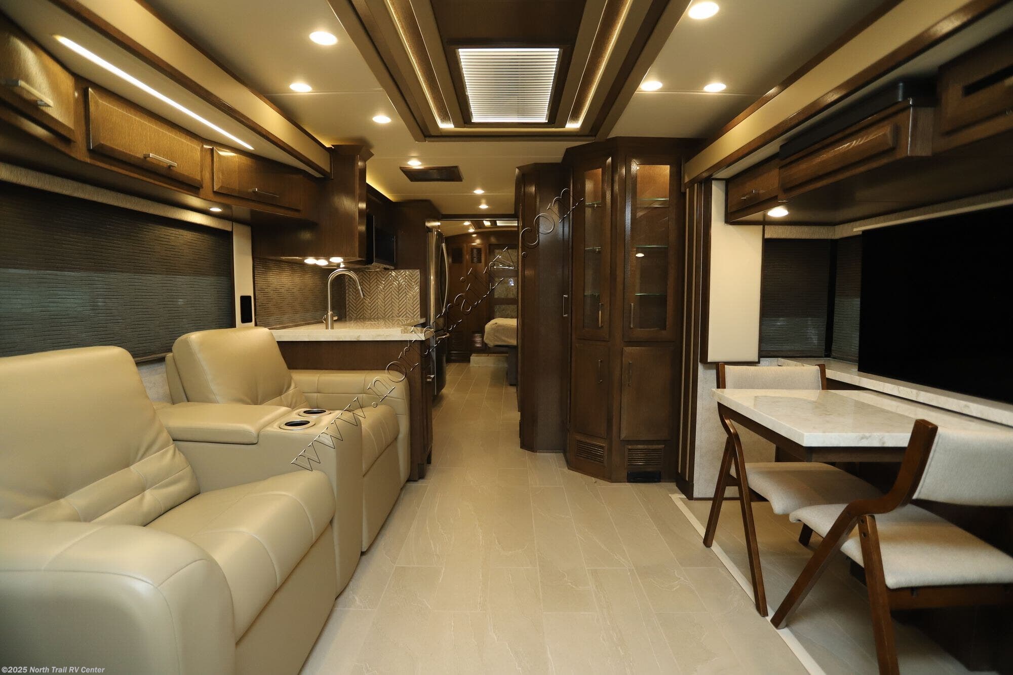 2022 Newmar New Aire 3545 #19089 - For Sale in Fort Myers, FL