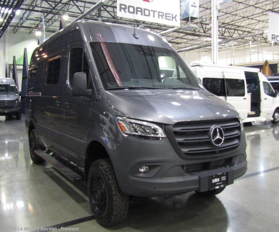 2025 Winnebago Adventure Wagon BMH44M-VANUP RV for Sale in Fremont, CA ...