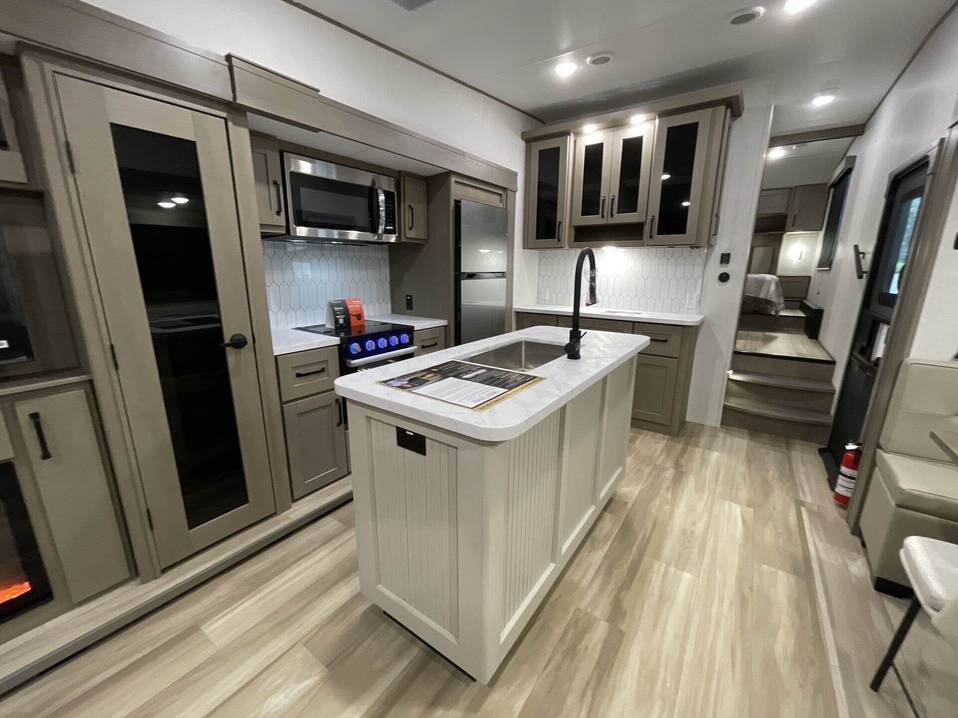 2025 Grand Design Reflection 150 295RL #14124 - For Sale in Rockwall, TX