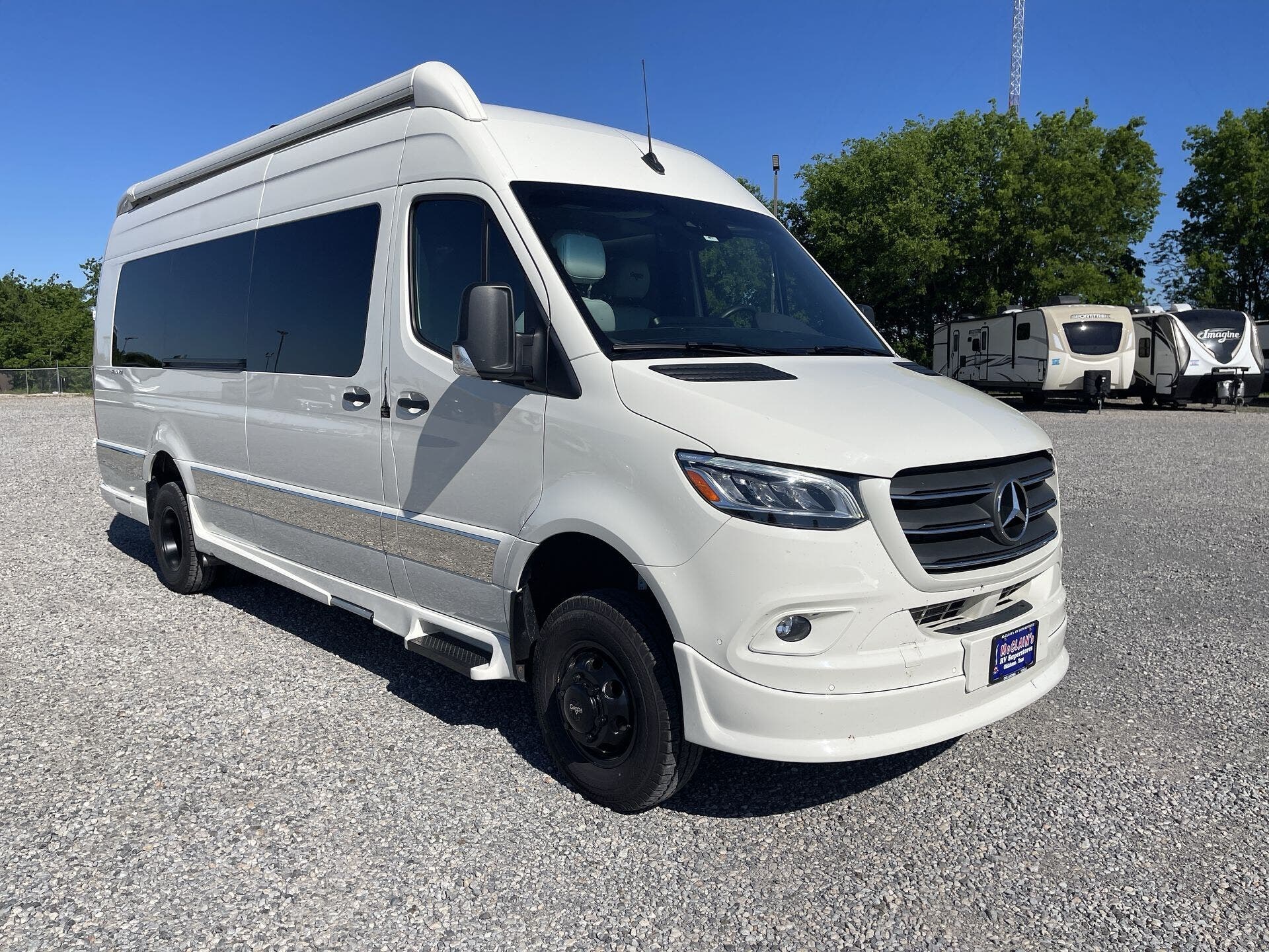 2025 Grech RV Strada AWD LOUNGE-ION