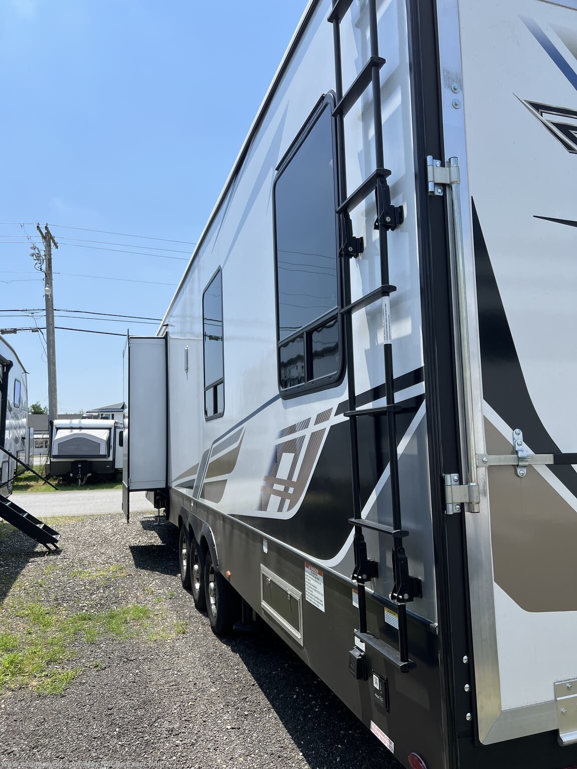 2025 Keystone Raptor Carbon 398 RV for Sale in Mechanicsville, MD 20659 ...