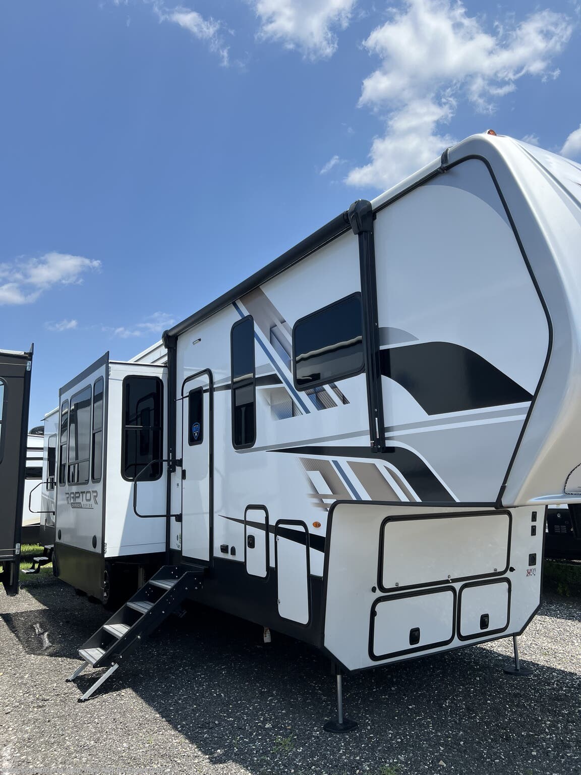 2025 Keystone Raptor Carbon 398 #25012 - For Sale in Mechanicsville, MD
