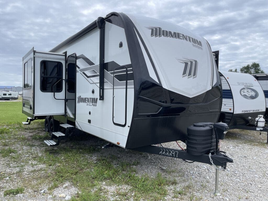 2025 Grand Design Momentum G-Class 31G #T107063 - For Sale in Gassville, AR