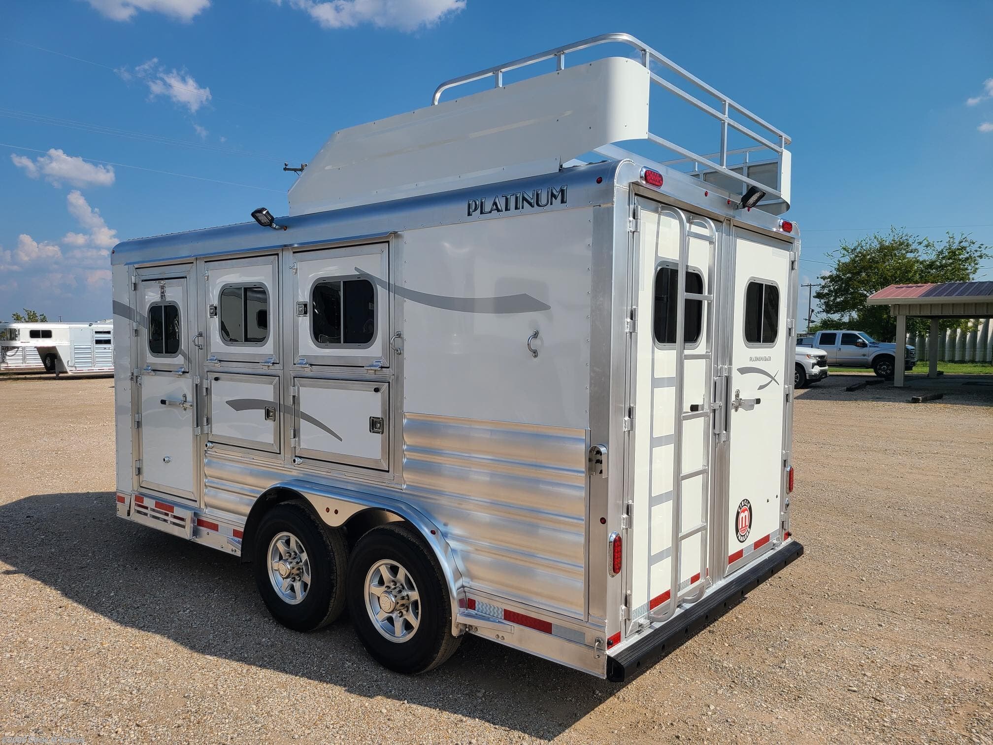 8x15 Horse Trailer for sale | New Platinum Coach 3 HBP 8 WIDE + MANGERS ...