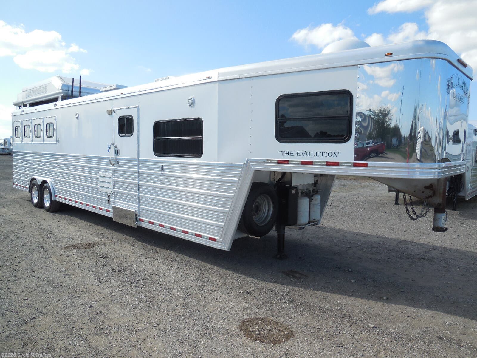 2007 Bloomer Evolution Loaded up COUCH & DINETTE!!
