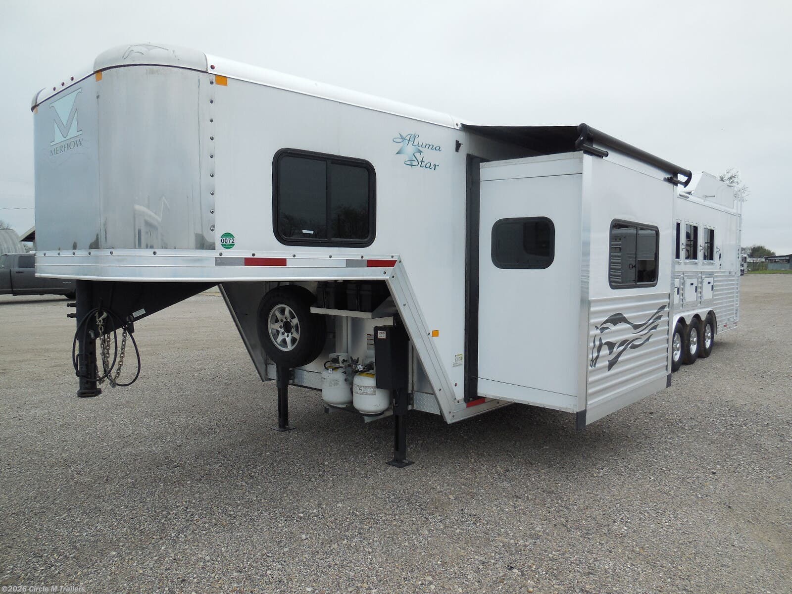 2017 Merhow Aluma Star 4H 13' Short Wall SIDE LOAD + SLIDE OUT!!!