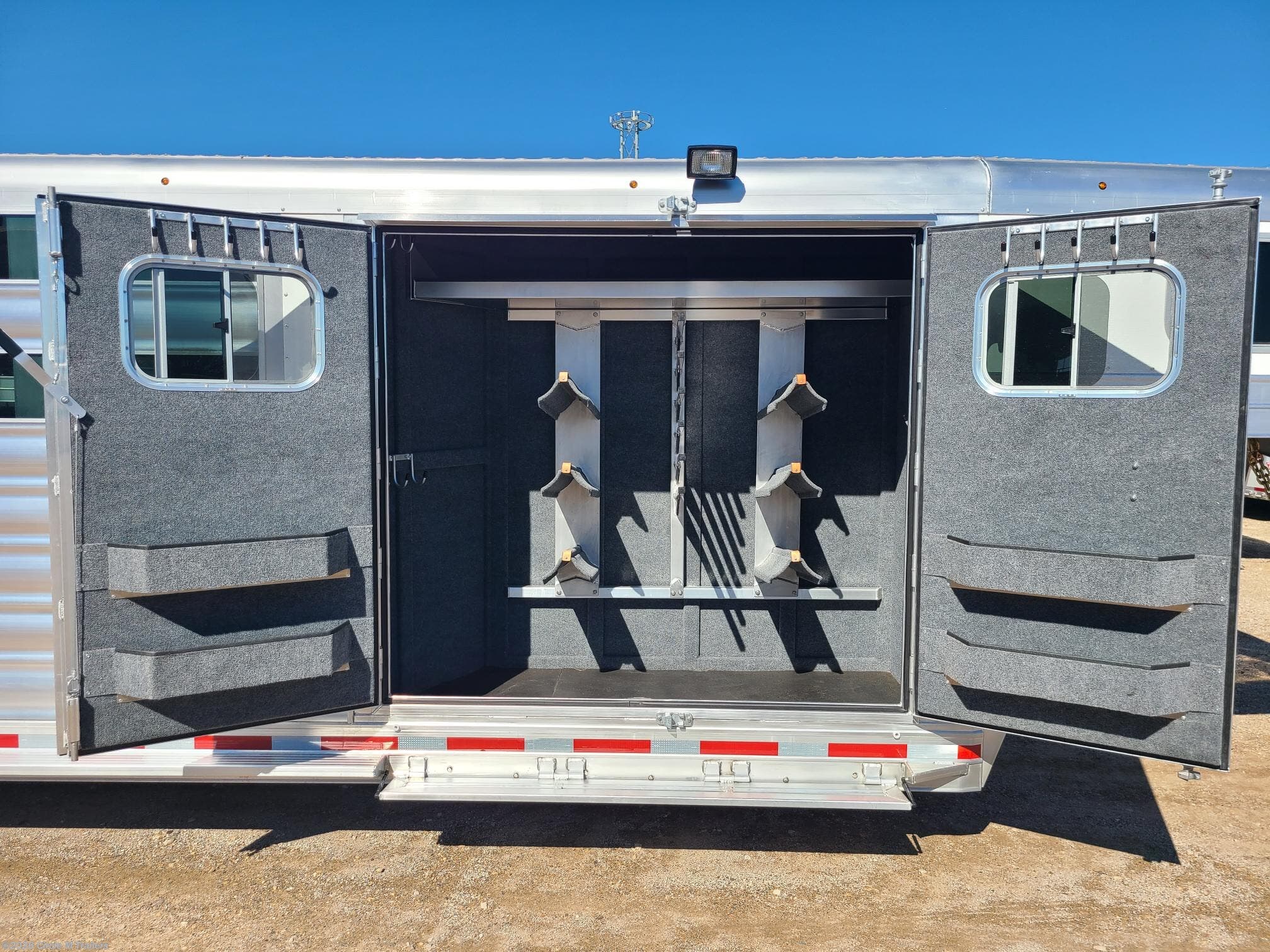 7x25 Horse Trailer for sale | New Platinum Coach PERFECT SIDE TACK ...