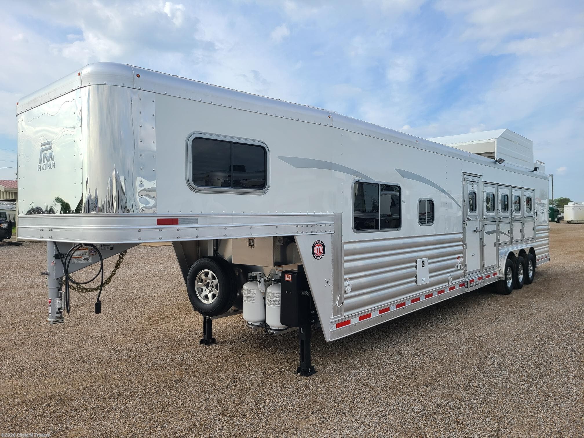 8x35 Horse Trailer for sale | New Platinum Coach Outlaw 5H 12'10 ...