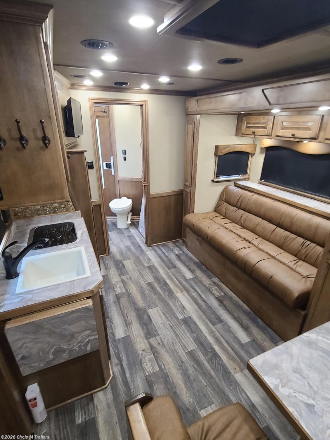 8x36 Horse Trailer for sale | Used Elite Trailers Side Load Slant 5 ...