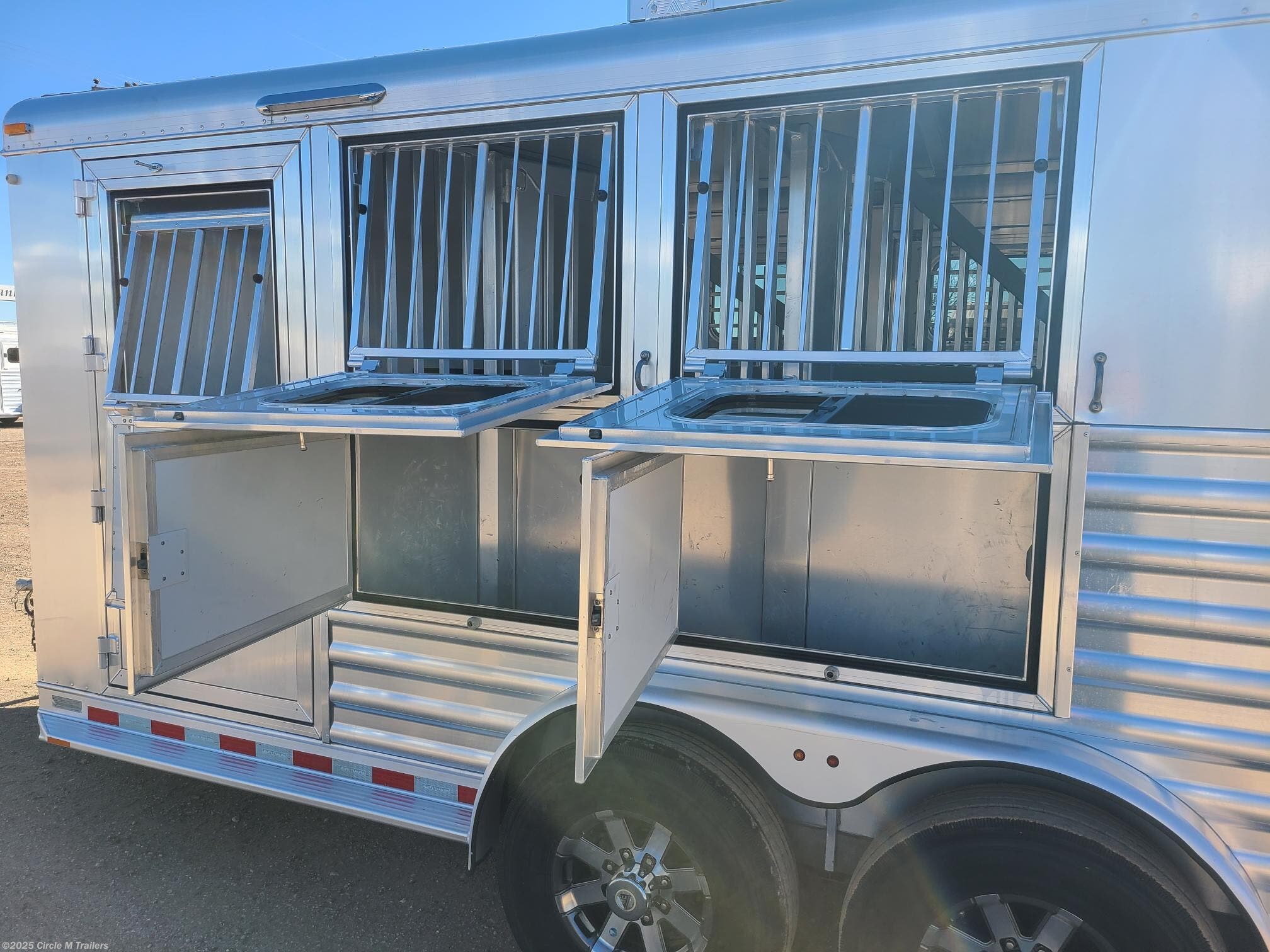 7x15 Horse Trailer for sale | Used Elite Trailers 7'6" wide + MANGERS ...