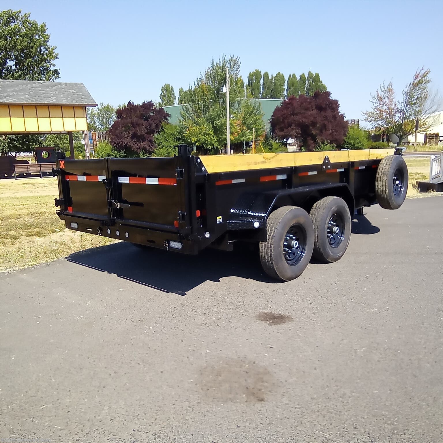 2025 MAXX-D DKX 83" X 14'-14K