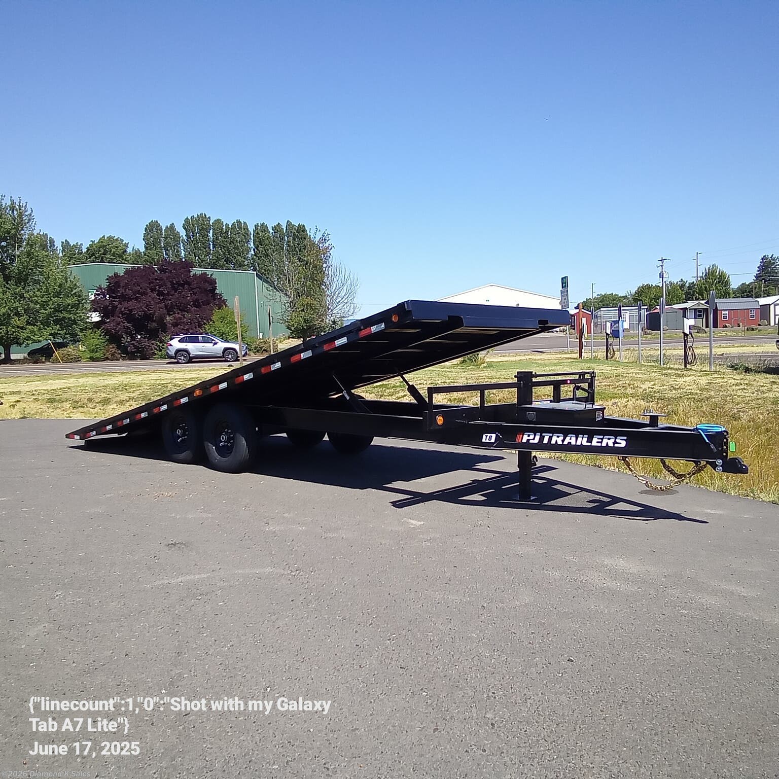 2026 PJ Trailers Tilt T8 102" x 22' 14K