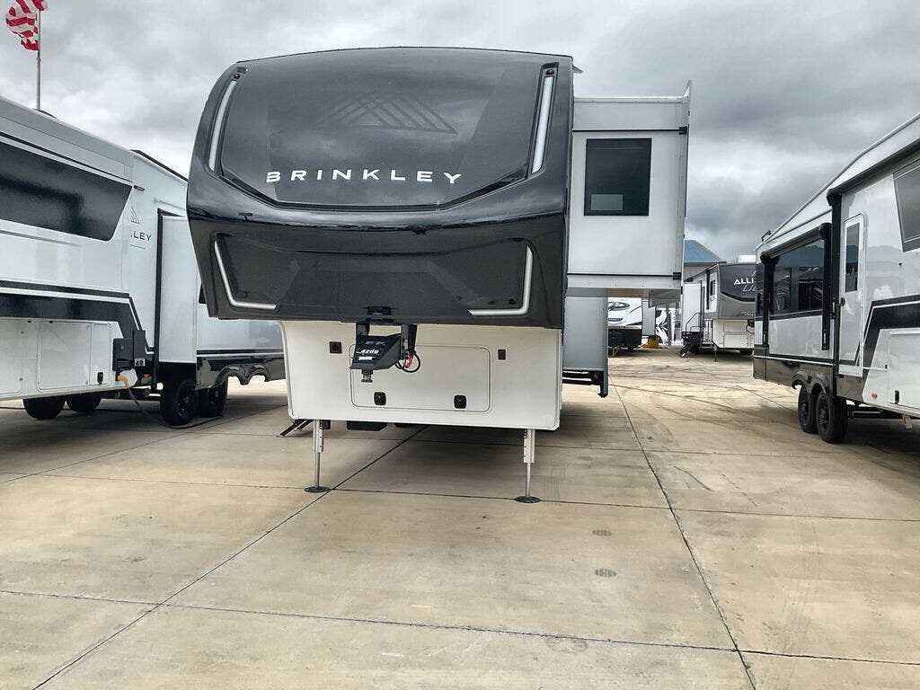 2025 Brinkley RV Model Z 3100 RV for Sale in Strafford, MO 65757 | T96814 | RVUSA.com Classifieds