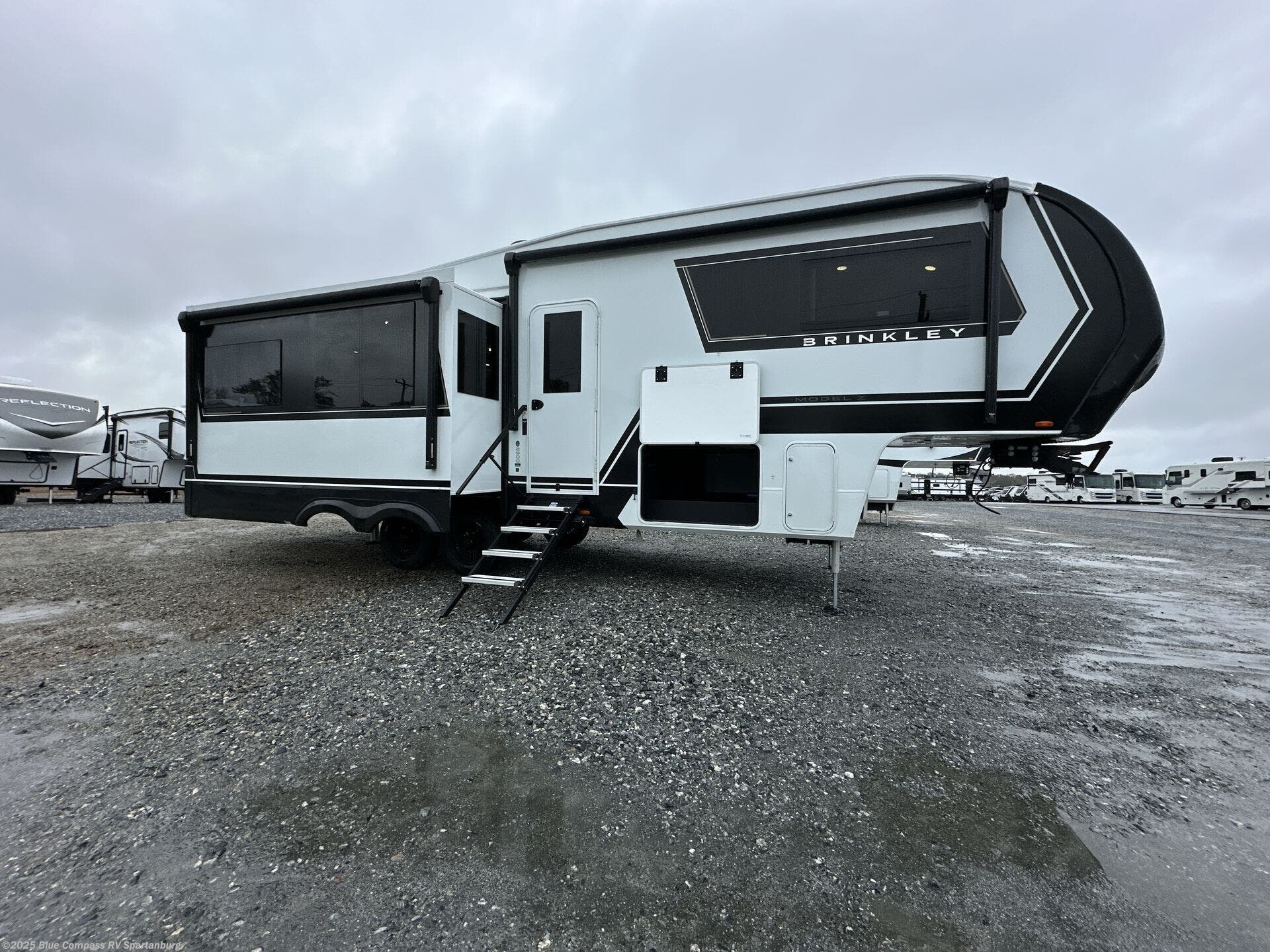 2025 Brinkley RV Model Z 2900 RV for Sale in Duncan, SC 29334 | T100753 | RVUSA.com Classifieds