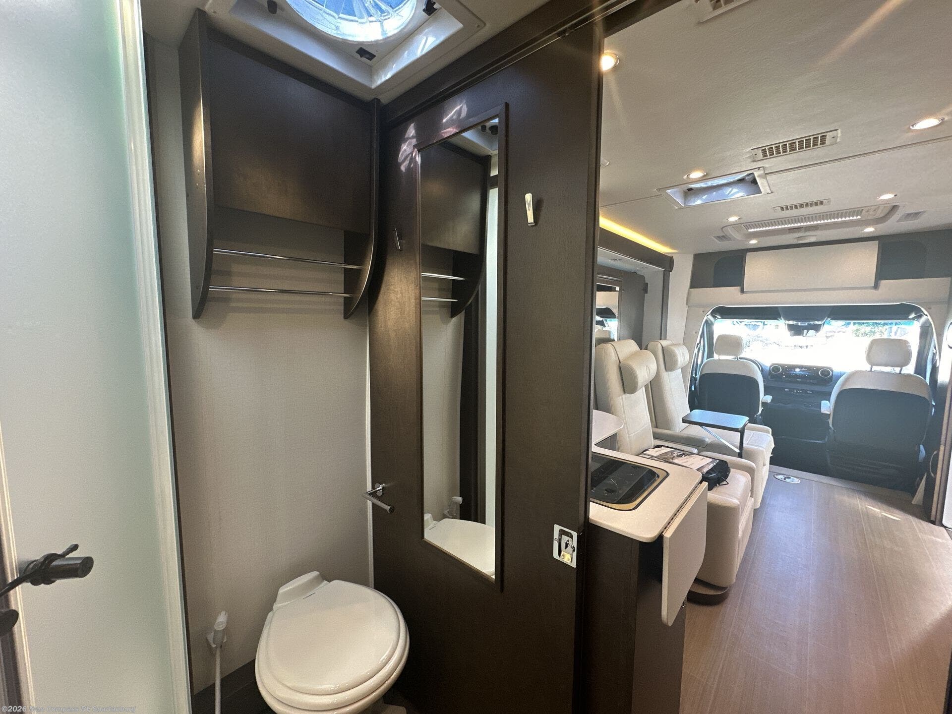 2021 Leisure Travel Unity 24mb RV for Sale in Duncan, SC 29334 ...