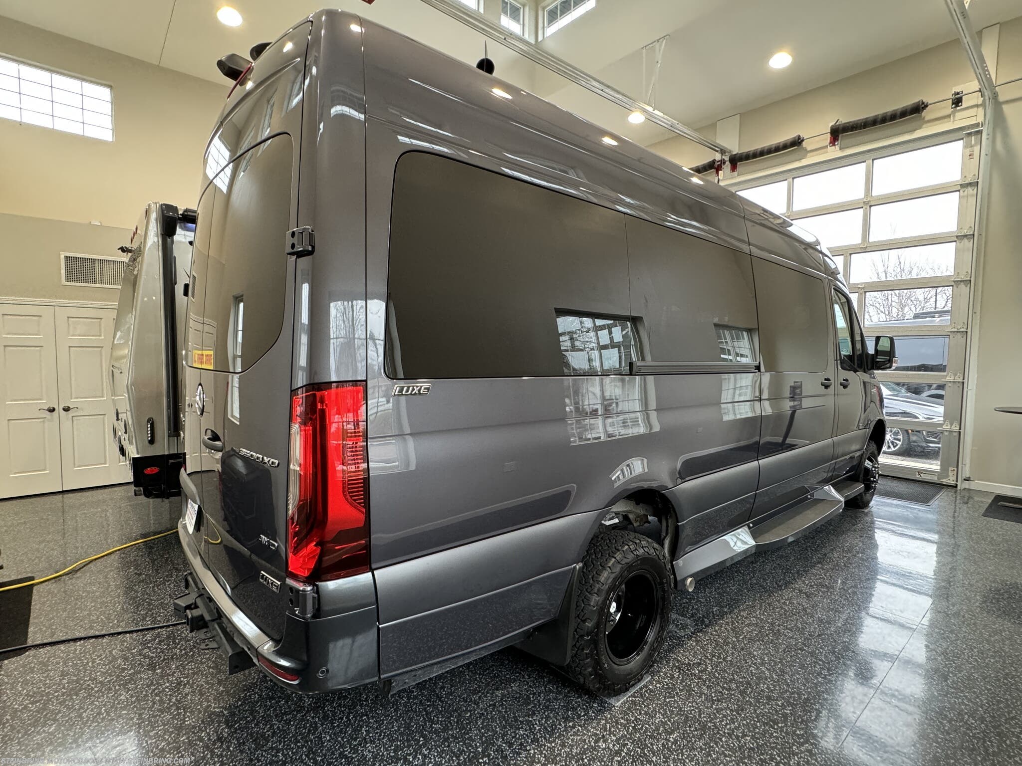 2023 Midwest Luxe Cruiser D6