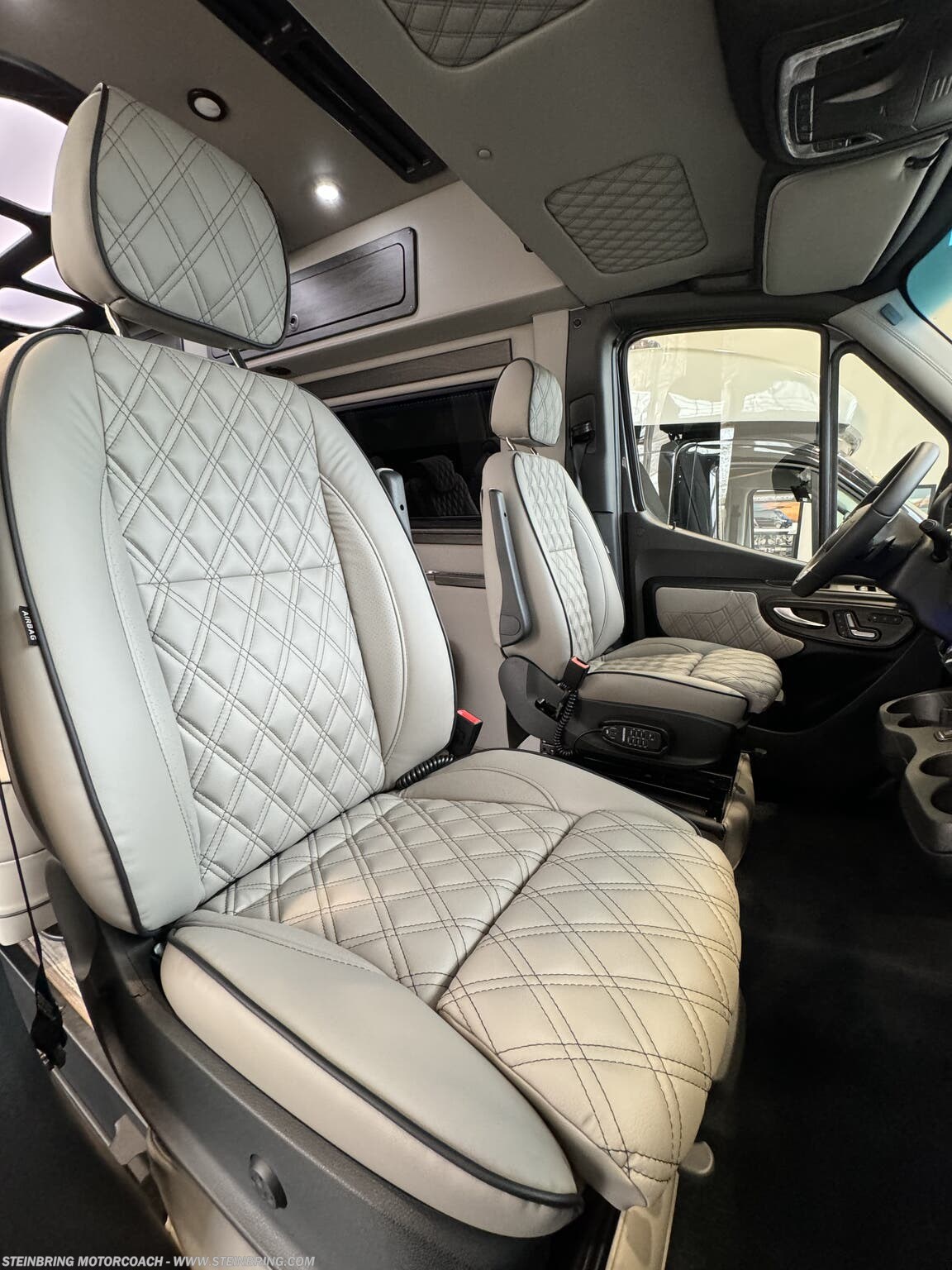 2023 Midwest Luxe Cruiser D6