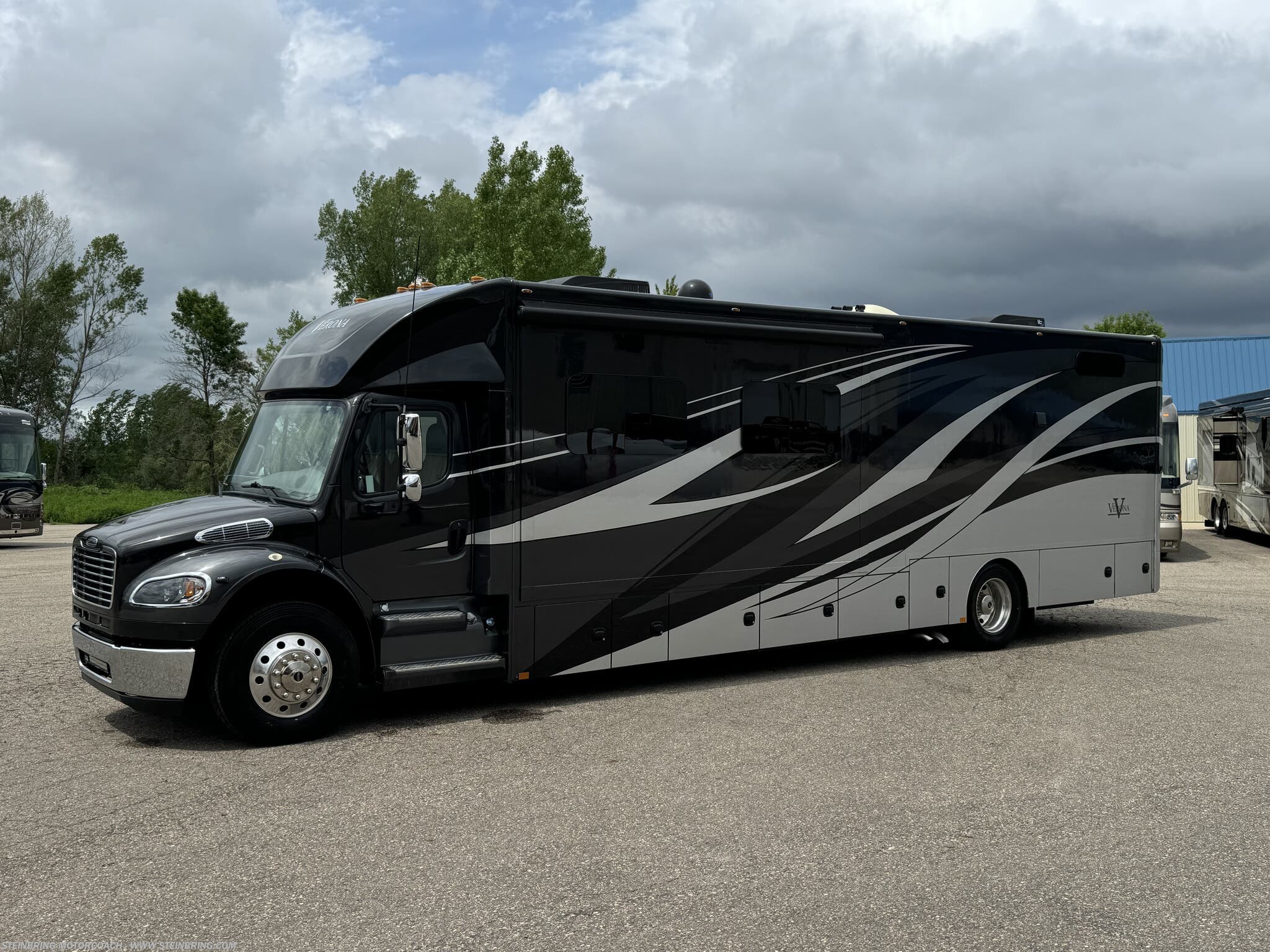 2020 Renegade RV Verona 40VBH