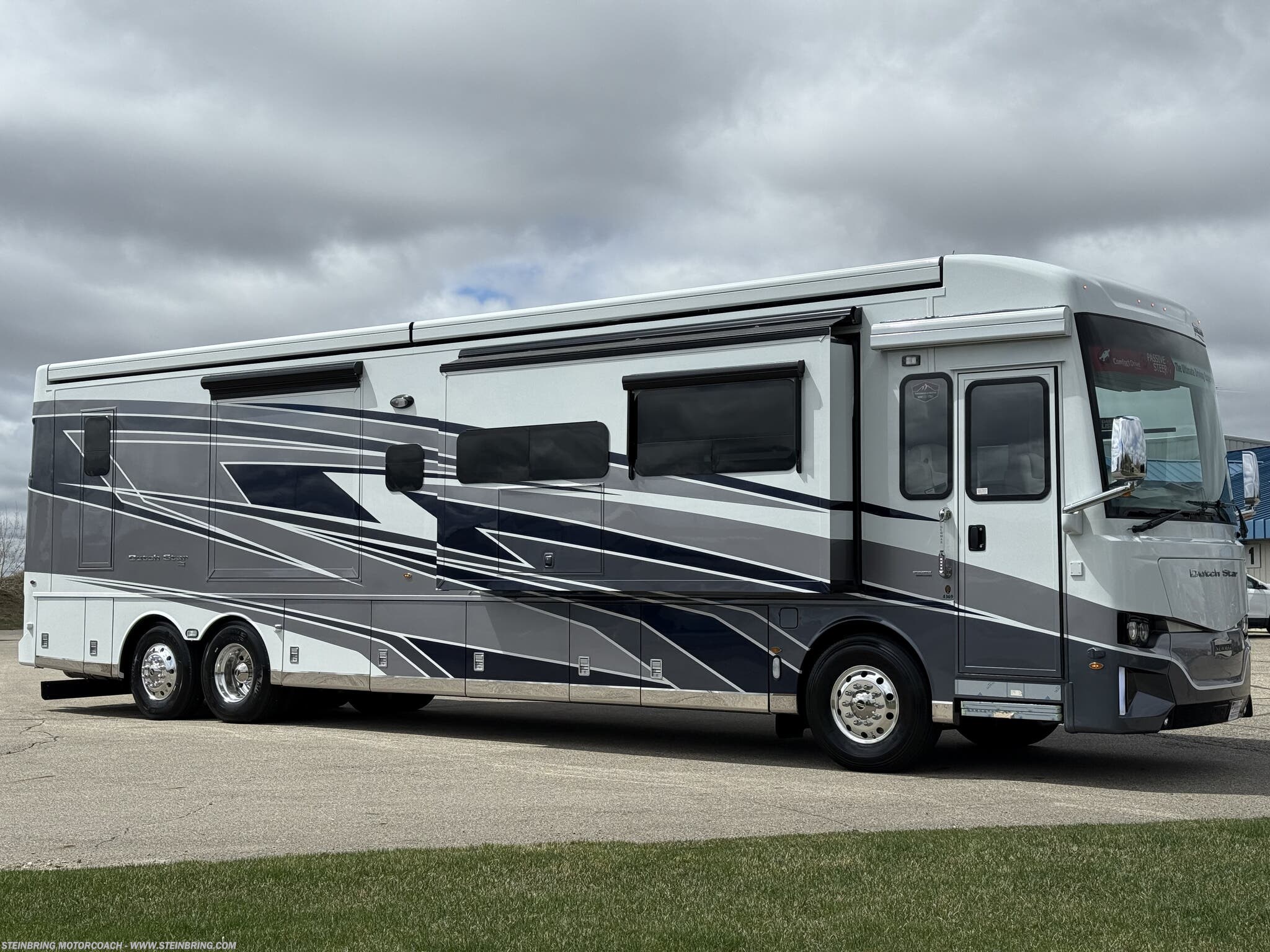 2025 Newmar Dutch Star 4369 SOLD