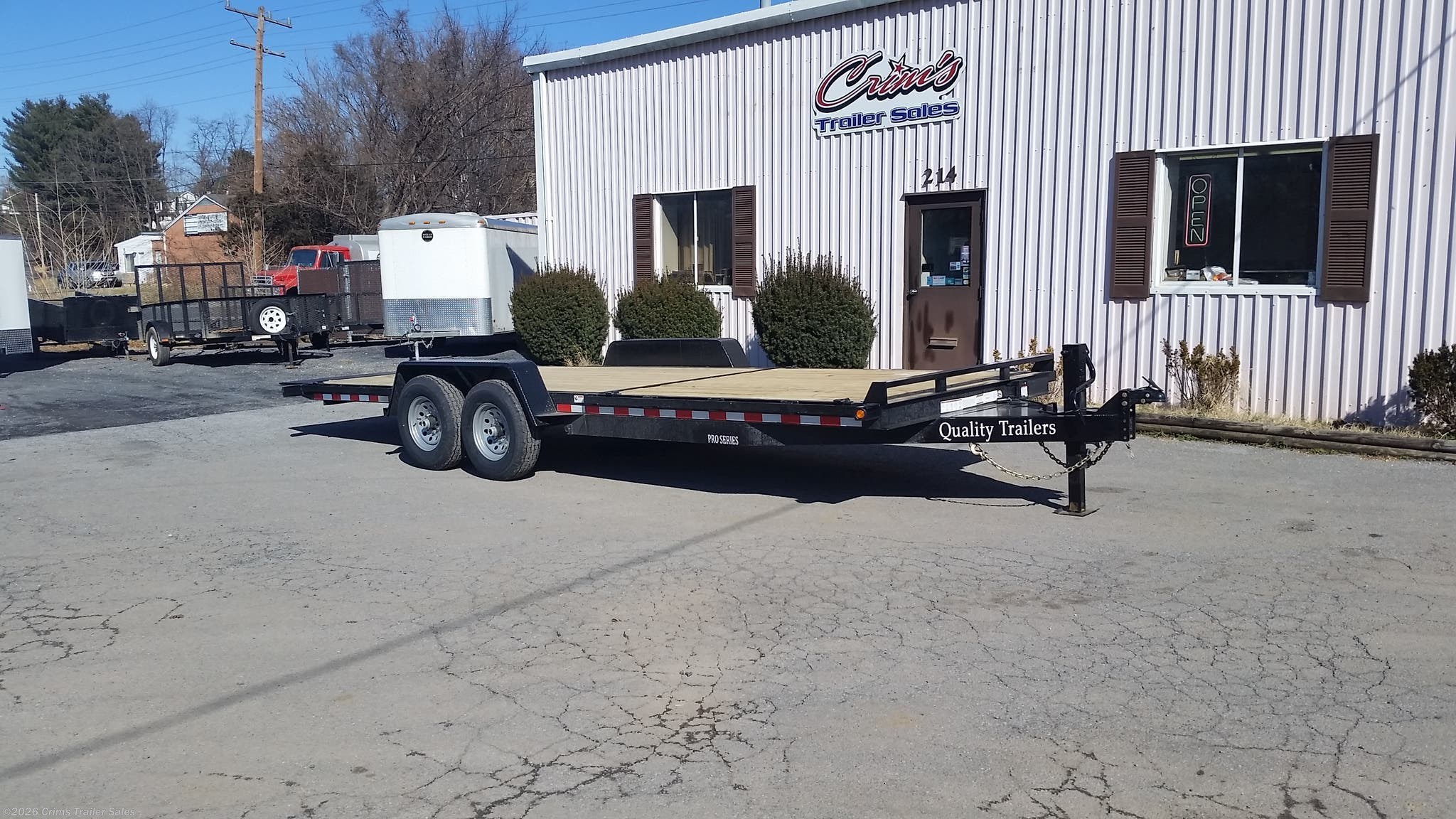 2019 Quality Trailers 22' split tilt