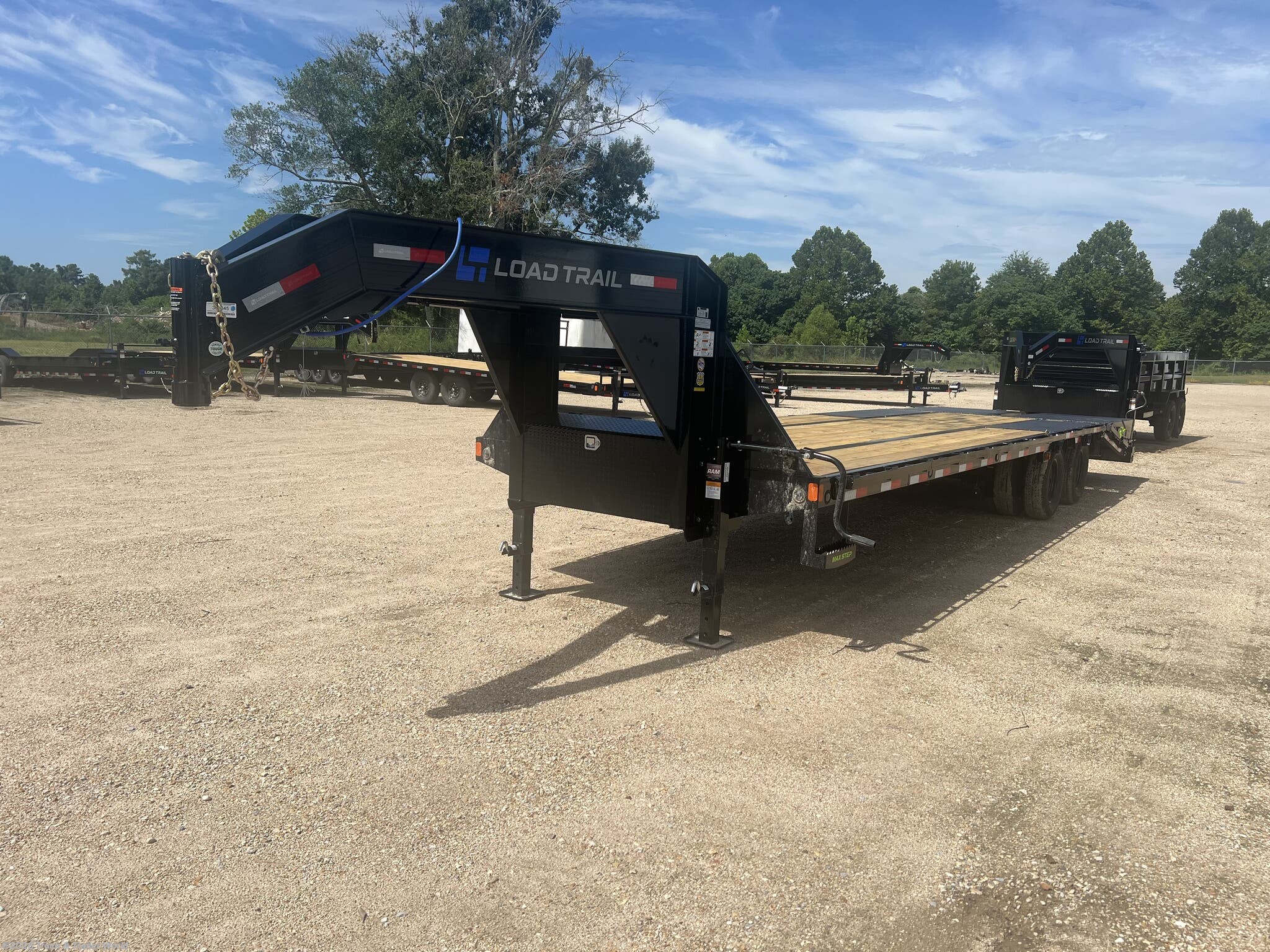 2026 Load Trail GP 102" x 30' Tandem Low-Pro Gooseneck