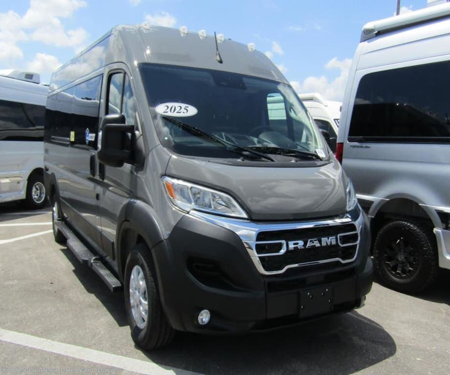 2025 Thor Motor Coach Dazzle 2LB RV for Sale in Davie, FL 33314 | GN203988 | RVUSA.com Classifieds