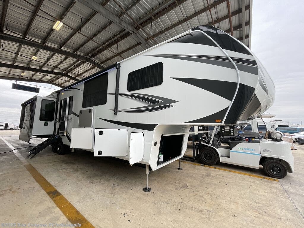 2025 Grand Design Solitude 388MBS #T102195 - For Sale in Indianapolis, IN