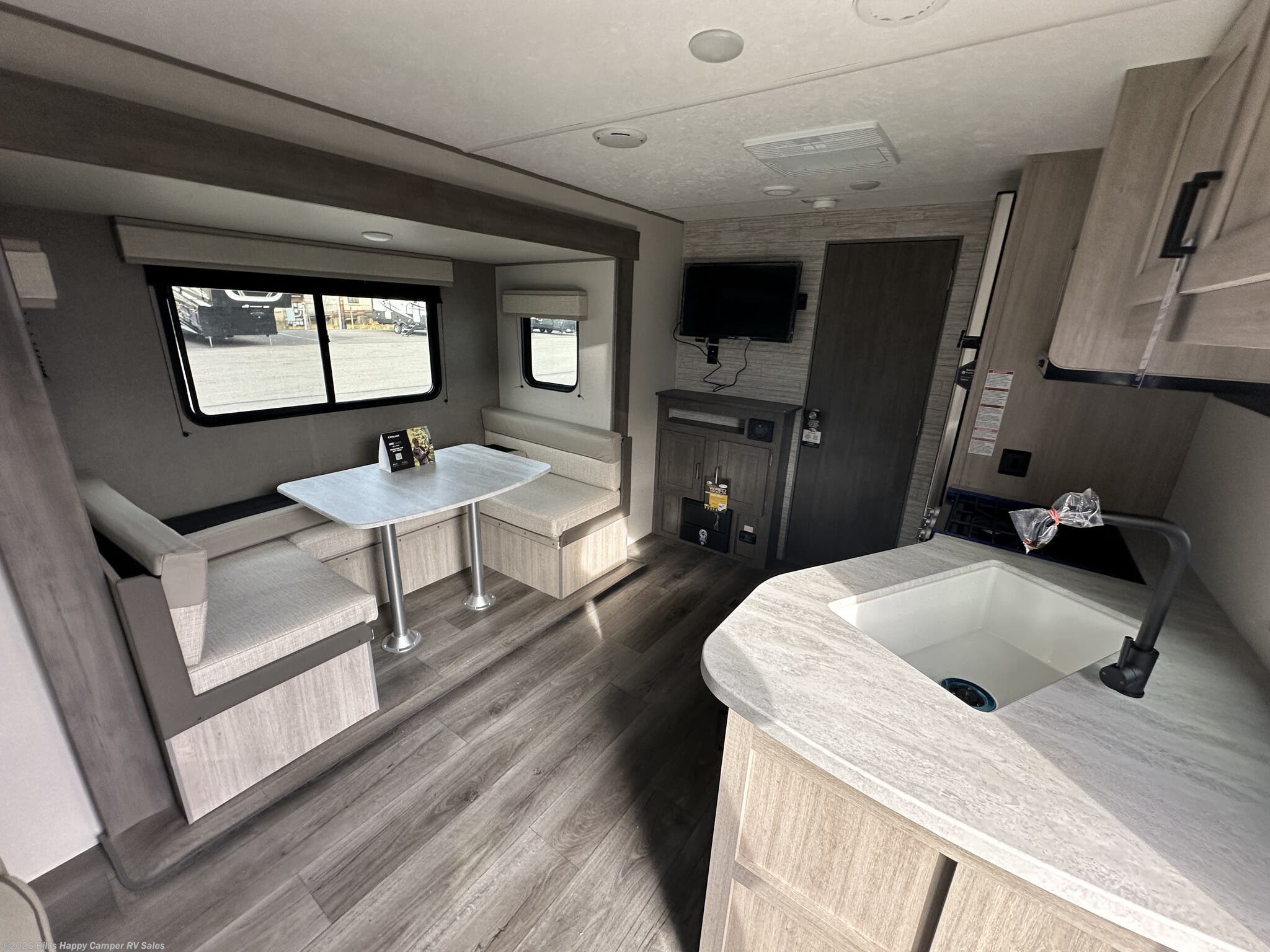2024 Coachmen Catalina Summit Series 8 231MKS