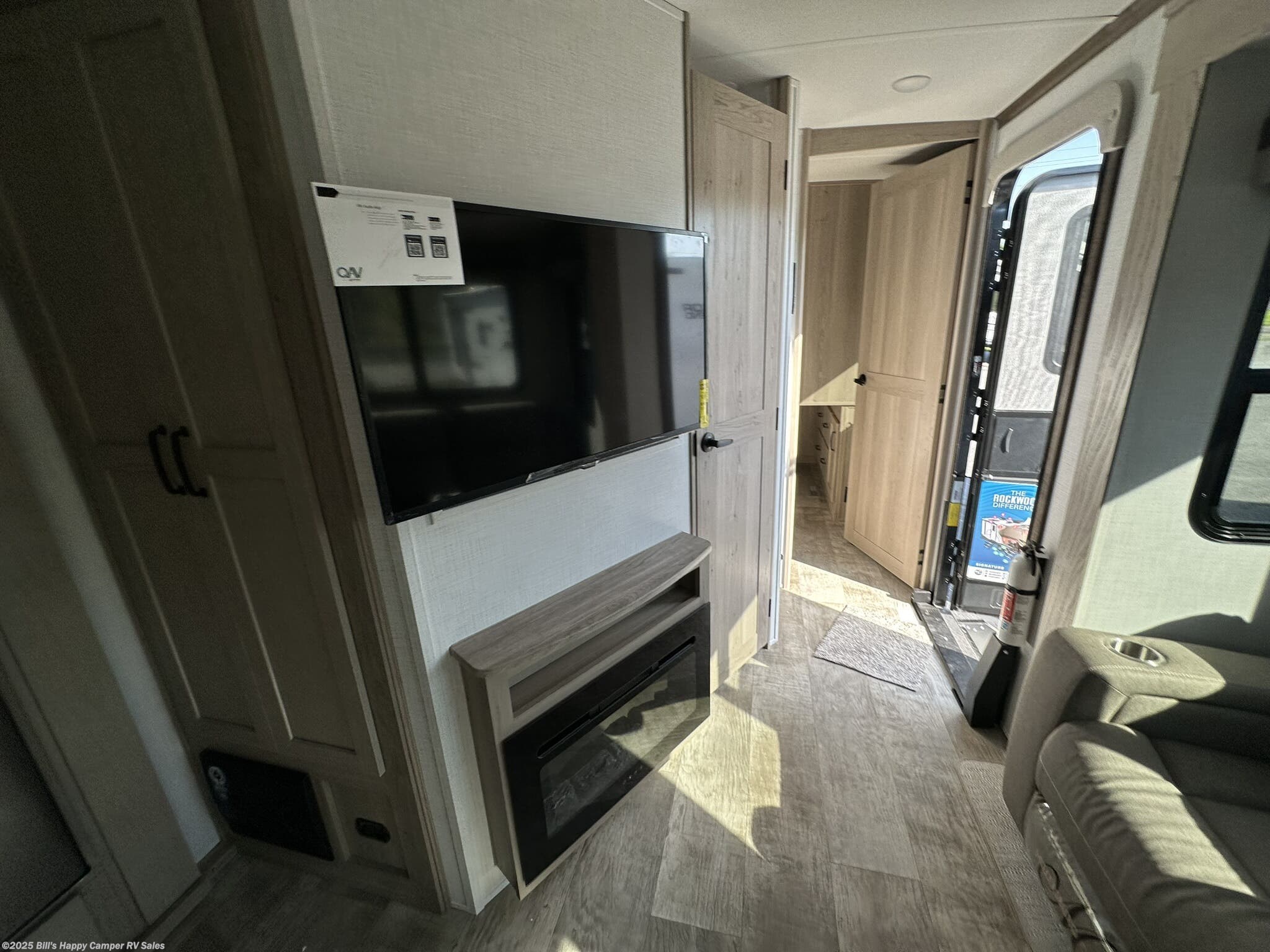 2024 Forest River Rockwood Signature 8336BH