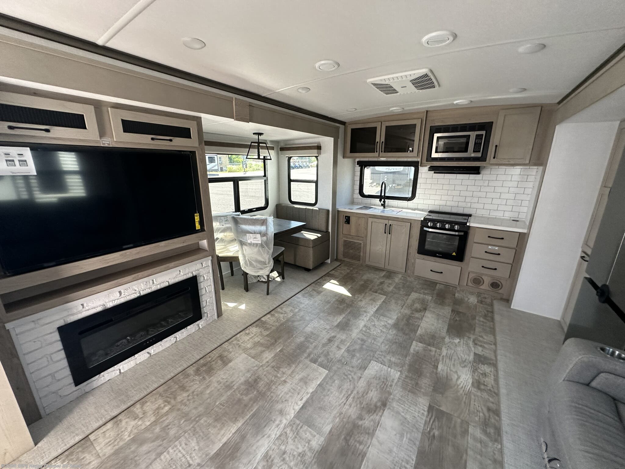 2024 Forest River Rockwood Signature 8332SB