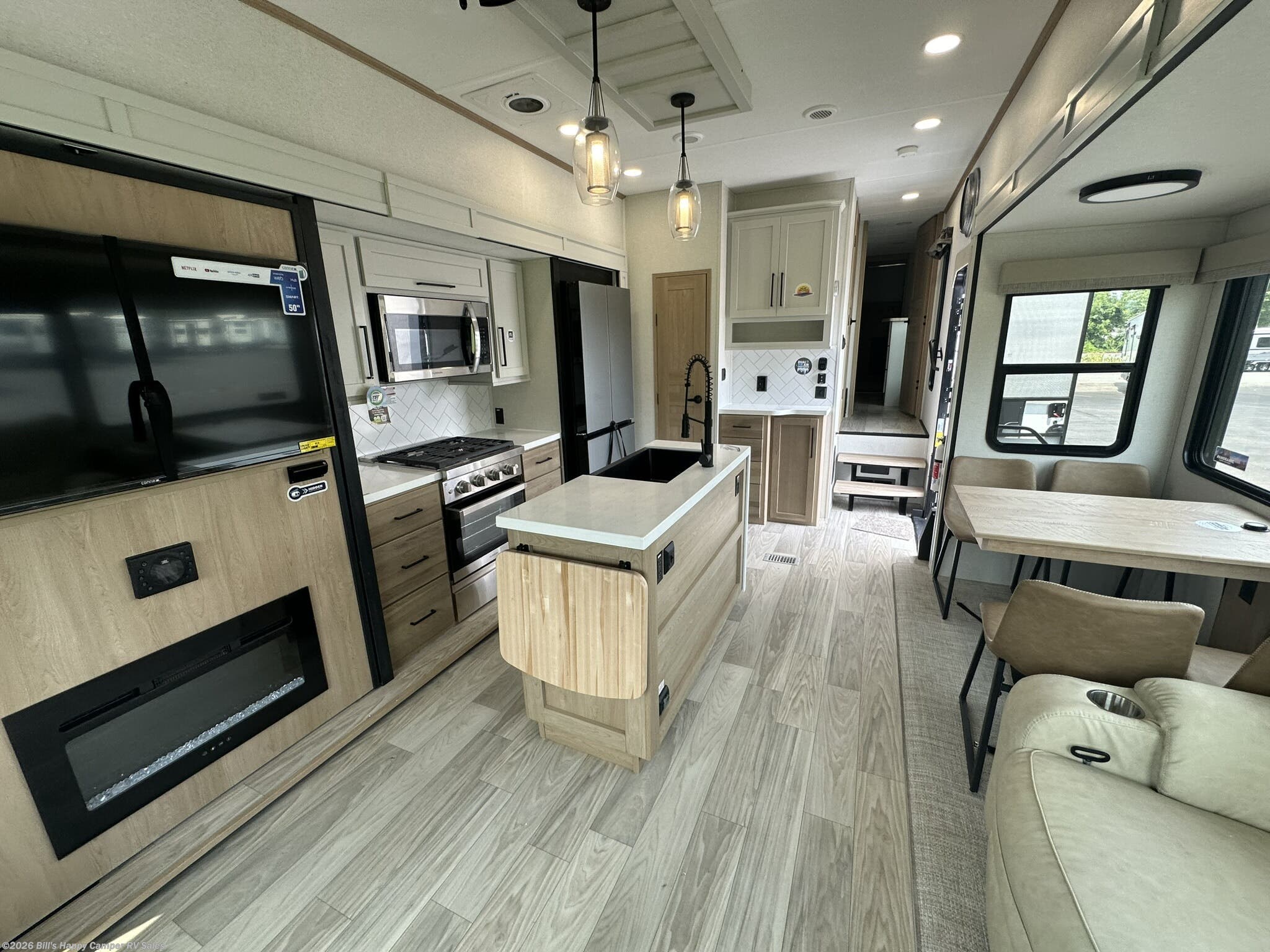 2025 Forest River Sandpiper 3370RLS