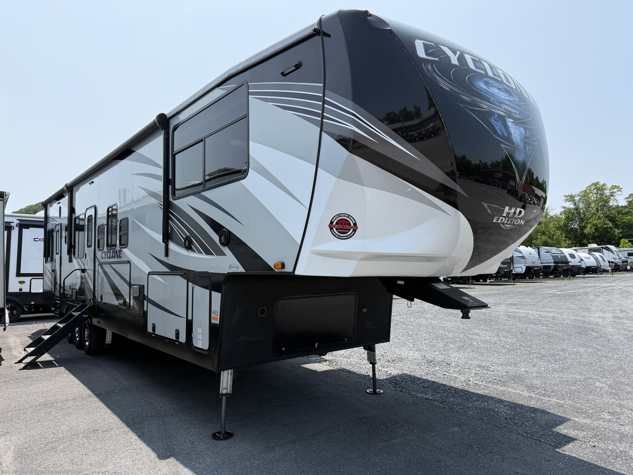 2019 Heartland Cyclone CY 4007